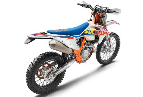 Motorrad Vergleich KTM 500 EXC F SIX DAYS 2022 Vs KTM 300 EXC SIX DAYS