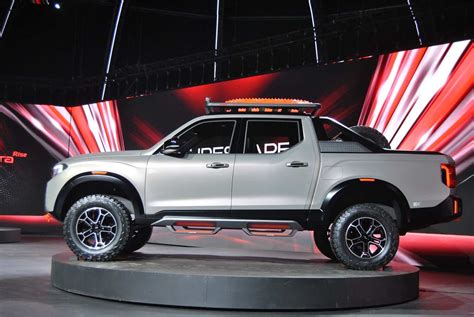 Watch Concept Mahindra Global Pik Up Makes Dramatic Reveal