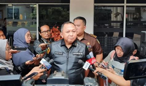Kejaksaan Periksa Achsanul Qosasi Anggota BPK Terkait Korupsi BTS