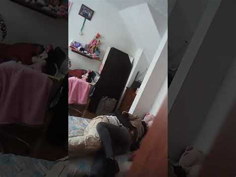 Espiando A Mi Hermana Y A Su Novio Y Descubr Algo Parceritos Y