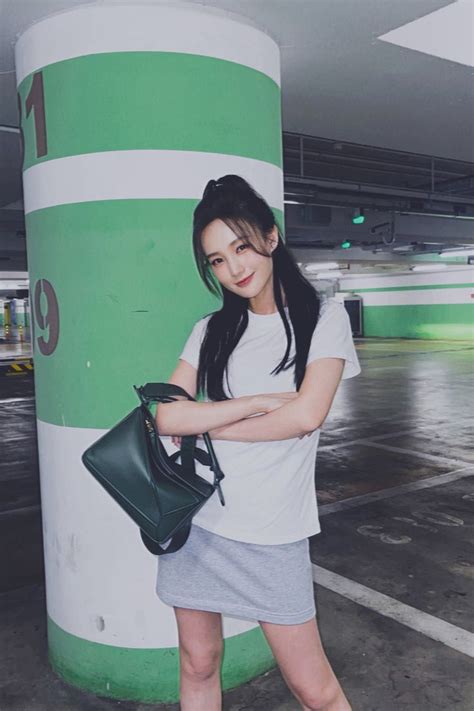 Ghim của abby trên C H I N E S E trong 2022