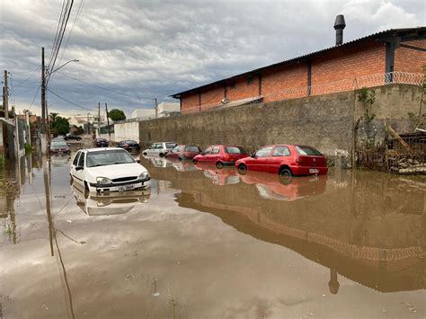 AGORA Fortes Chuvas Causam Alagamentos E Estragos Em Lages Veja As