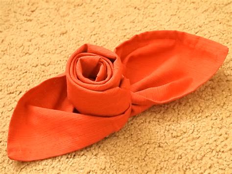 How To Make A Rose Out Of A Cloth Napkin 8 Steps With Pictures