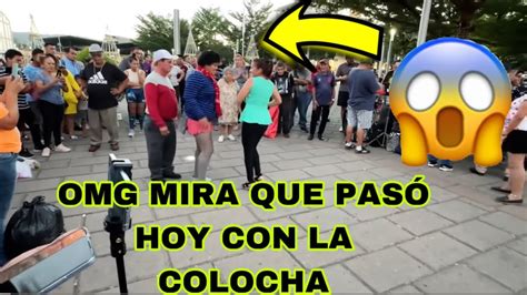 OMG MIRA LO QUE LE HACE LA COLOCHA AL DULCERO YouTube