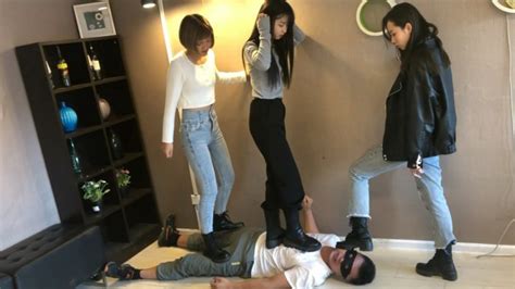 Women S Locker Room Peeping Pervert