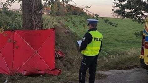 Wysin Tragiczny wypadek Zginęło 2 letnie dziecko kobieta w ciąży ranna