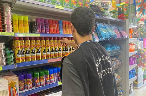 Procon Maceió realiza levantamento de preços de itens carnavalescos