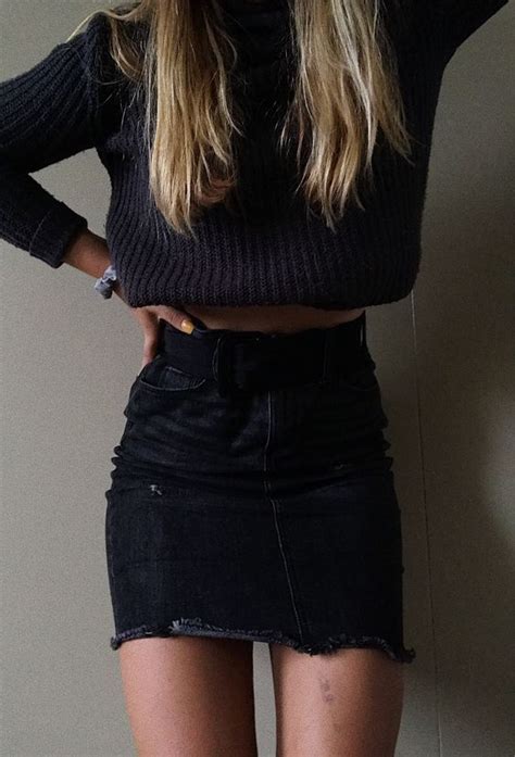 Total 52 Imagen Outfit Falda Negra De Mezclilla Abzlocal Mx