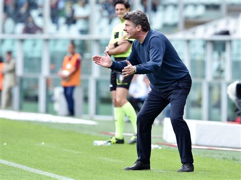 Cagliari Mazzarri Il Nuovo Allenatore Sostituisce Semplici