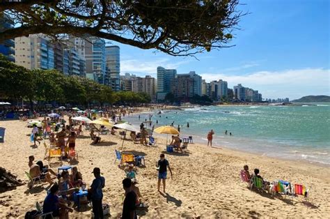 As 10 Melhores Praias de Guarapari para uma Viagem Inesquecível