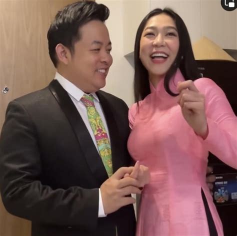 Xuất hiện hình ảnh Hà Thanh Xuân và Quang Lê đã tổ chức lễ ăn hỏi tại Mỹ