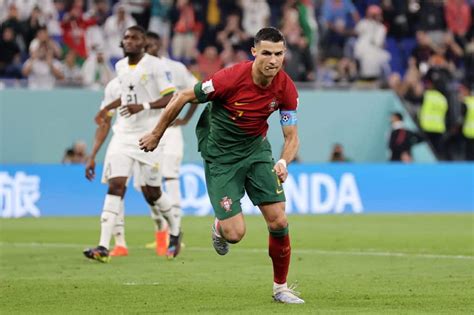 Cristiano Ronaldo Rompe R Cords En Su Debut En Qatar