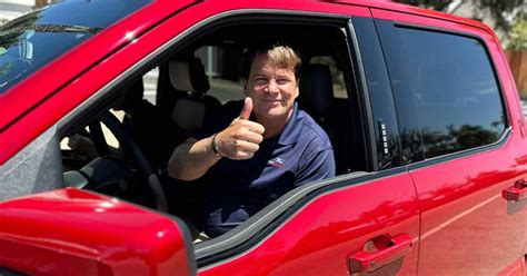 Le PDG de Ford publie une ode perspicace aux véhicules électriques en