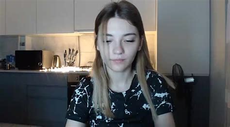 Dragonkate Naked Stripping On Cam For Live Sex Video Chat Elitdmodels
