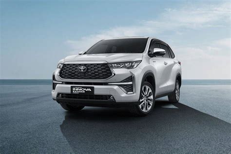 Toyota Kijang Innova Zenix Hybrid EV 2024 2 0L Q HV CVT TSS Modellista