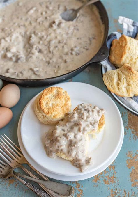 Biscuits Gravy The Easy Recipe I Ve Been Making For 20 Years