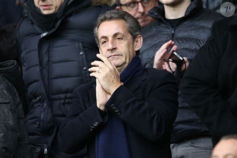 Photo Nicolas Sarkozy assiste au match opposant PSG à Reims lors de
