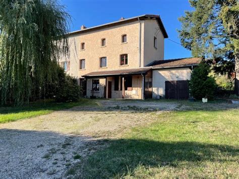 Achat maison 7 pièces 200 m² Saint Genest Lerpt 248 000