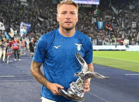 Infortunio Immobile Problema Muscolare Per La Punta 11contro11