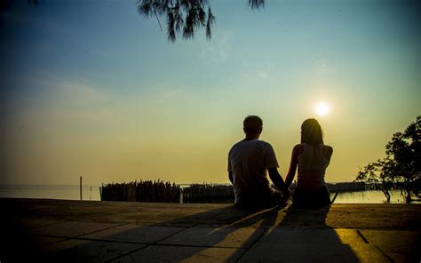 Khoảnh khắc tình yêu đẹp như mơ trong nắm tay