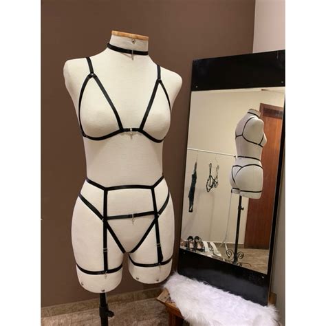 Conjunto Sexy Lingerie Erótica Cinta Liga Regulável Coleira