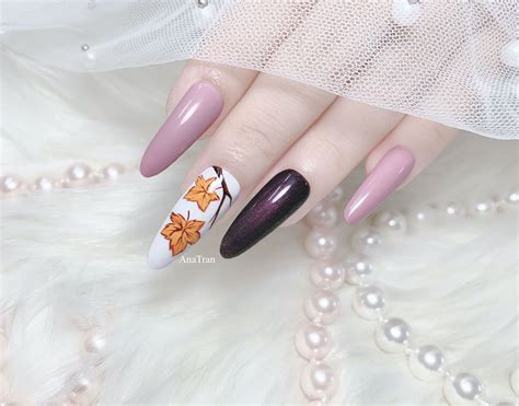 Đẹp ngất ngây như thu Mẫu vẽ móng tay mùa thu với những gam màu ấm áp
