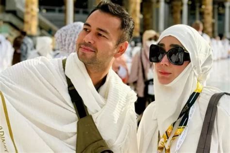 Mengeluh Bau Badan Nagita Slavina Kena Tegur Raffi Ahmad Saat Ibadah