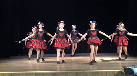 Zespół DREAMGIRLS M GOK Lipsk mażoretki YouTube