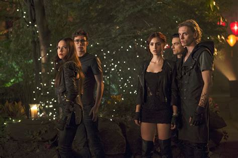 Foto De Jamie Campbell Bower Cazadores De Sombras Ciudad De Hueso