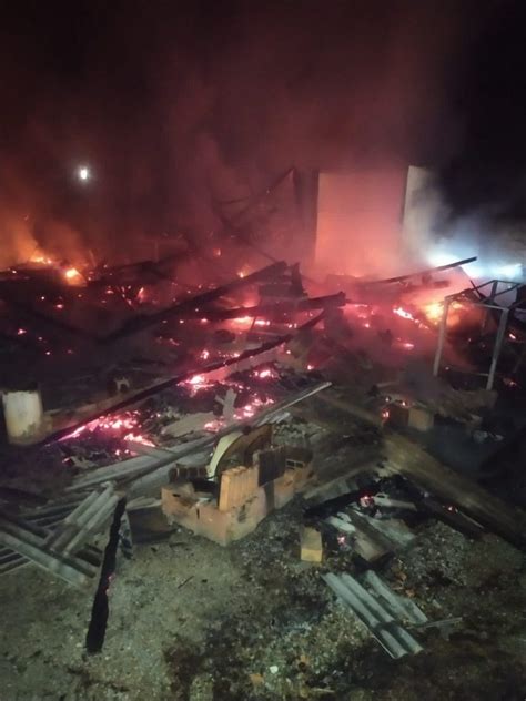 Homem sofre queimaduras durante incêndio em residência em Brusque