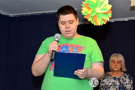 Światowy Dzień Zdrowia Psychicznego Jubileuszowe drzewo na 25 lecie