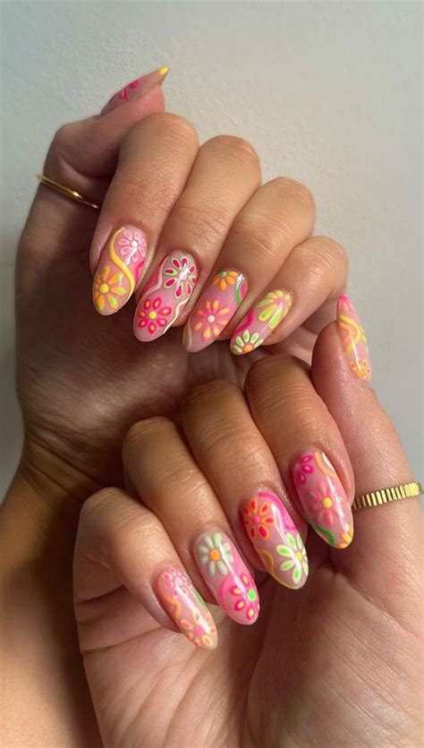70 Stylish Nail Art Ideas To Try Now Groovy Flower Nails