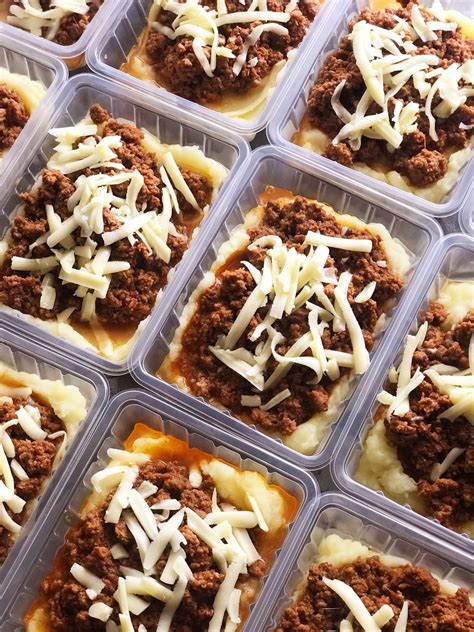 NOVIDADE Carne moída mussarela e purê rústico de batata na
