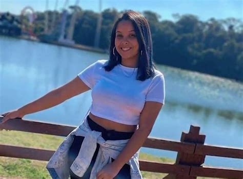 Jovem desaparece em SP câmera flagrou carro rondando a casa dela