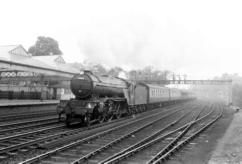 The Transport Library BR British Railways Steam Locomotive Class V2