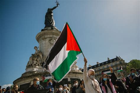 Conflit israélo palestinien des manifestations pour la guerre mais