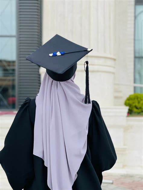 Graduation Pictures Hijab Hijabi Graduation Outfits Graduation Images