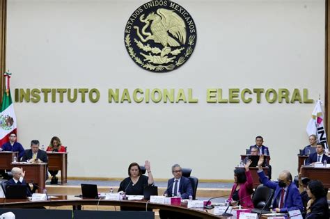 De nueva cuenta impugna PAN resolución del INE sobre AMLO
