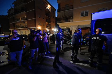Donna Uccisa A Roma Sull Addome Il Segno Di Coltellate Notizie Ansa It