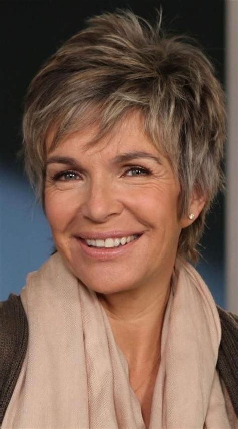 Short Hair Over 60 Short Hair Older Women Messy Short Hair Short