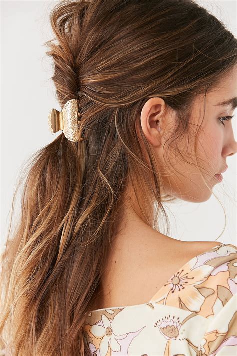This How To Put Long Hair Up In A Claw Clip Hairstyles Inspiration