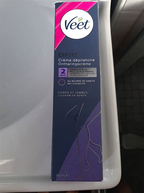 Composition VEET Crème dépilatoire expert corps et jambes UFC Que