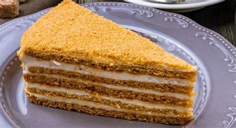 Receita Fácil De Bolo De Natas E Bolacha Maria Picada