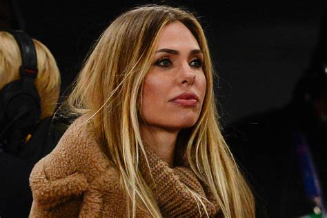 Ilary Blasi La Frecciatina A Enrico Papi