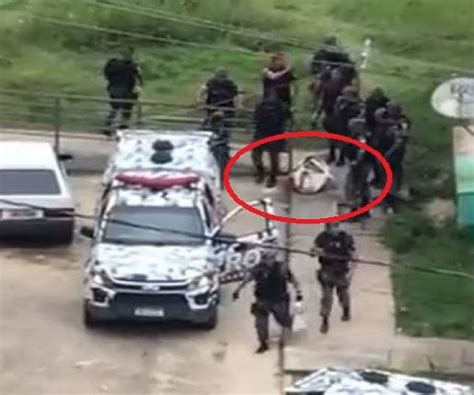 Notícias Dois bandidos morrem durante troca de tiros policiais da