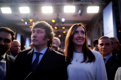 Victoria Villarruel vice de Milei é de família militar e ameniza