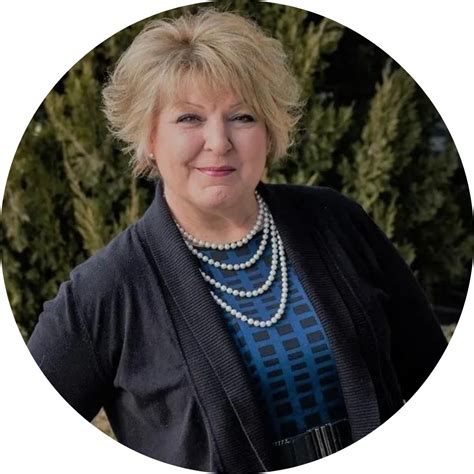 Meet The Team Grannie On The Move