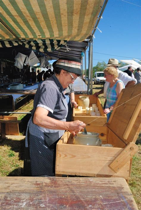 Fabrication Des Fromages Moul S La Louche Me F Te De Flickr