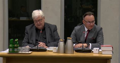 Pegasus Mikołaj Pawlak przed komisją śledczą Wyszedł z sali