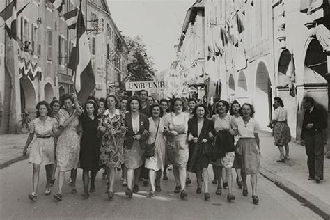 Retour en images Les femmes dans la Résistance La Couronne